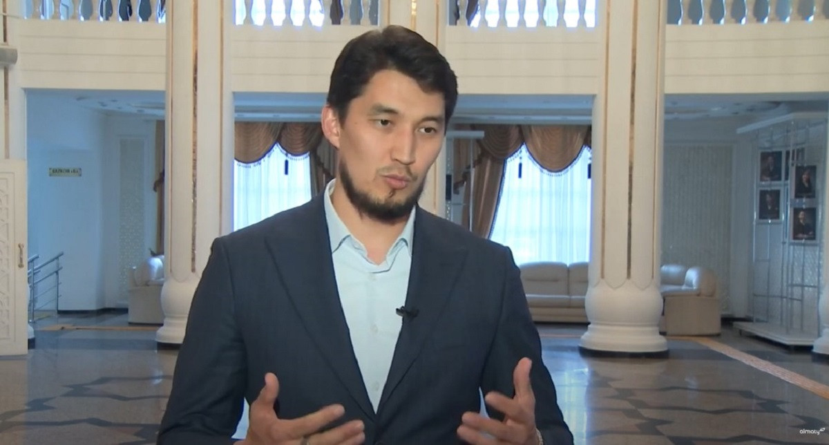 Егемендік алған күніміз – Әділ Ахметов